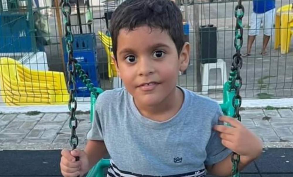 Criança de 6 anos morre após afogamento em clube de Nova Russas Criança de 6 anos morre após afogamento em clube de Nova Russas